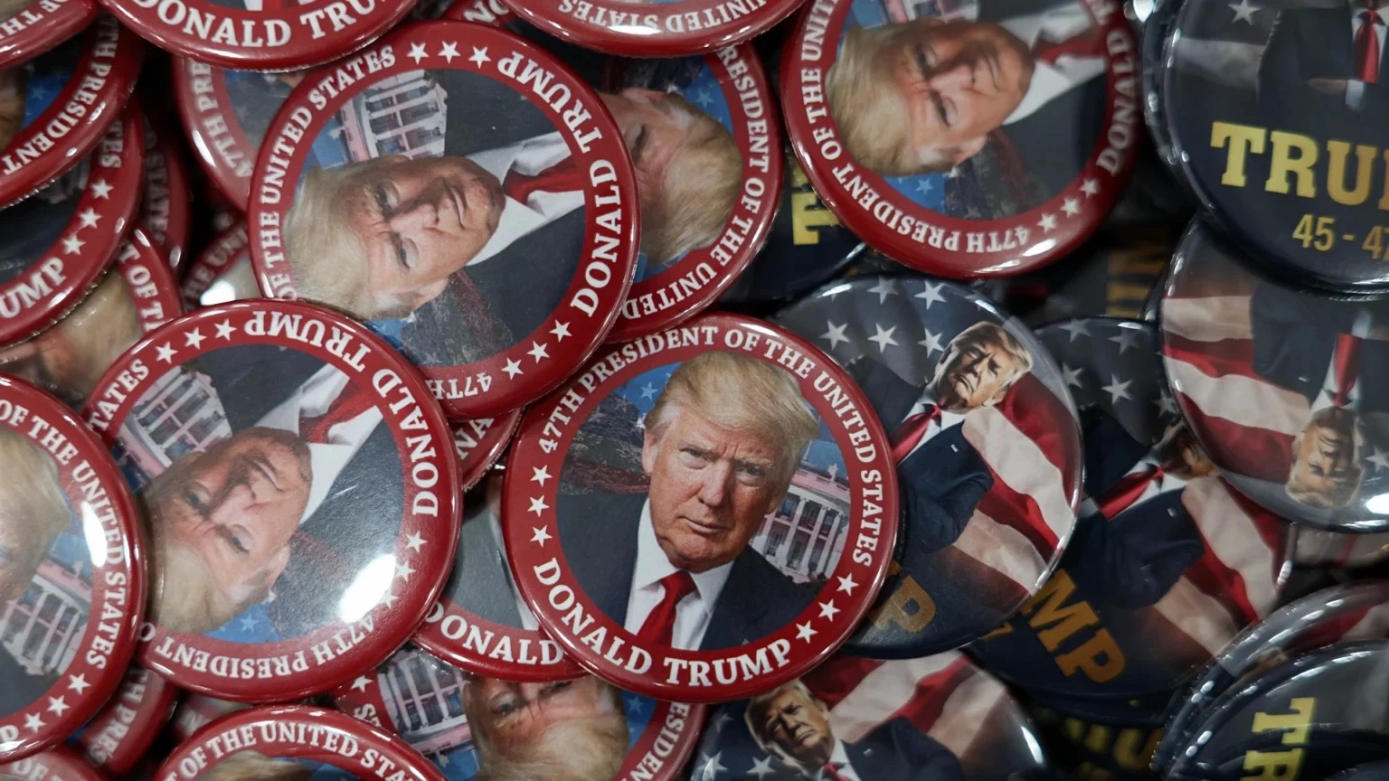 Memecoin TRUMP airdrop 50 USD cho người dùng mua sản phẩm thương hiệu Trump